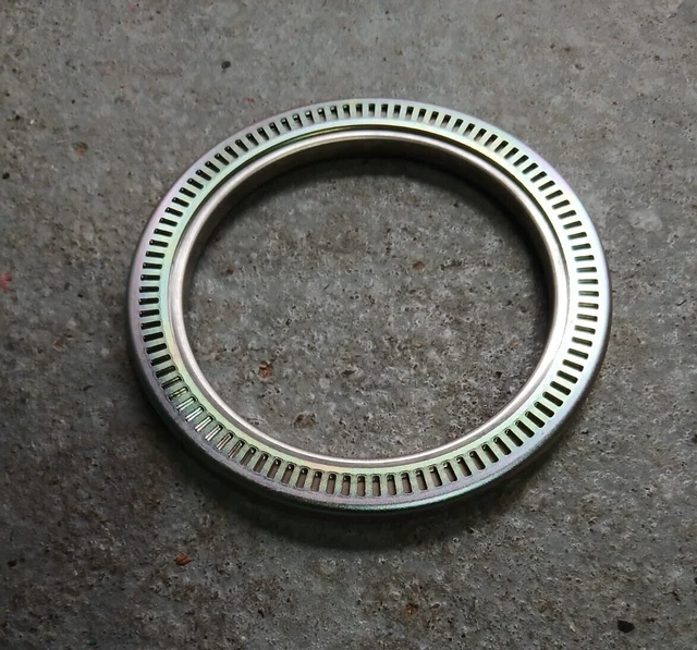 GENUINE ZF VOLVO/ADL/SCANIA/IVECO Bus/Truck Wheel Hub Shaft Seal (PAIR ...