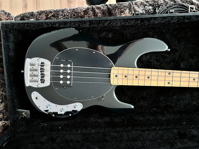 ERNIE BALL MUSIC Man Sting Ray Model Bass BLACK MAPLE 2EQ 1991 ink ...