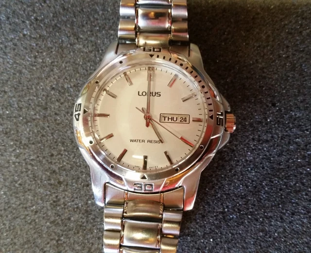 VINTAGE LORUS SEIKO Gents Watch Day and Date Fully Working - Mint £37. ...
