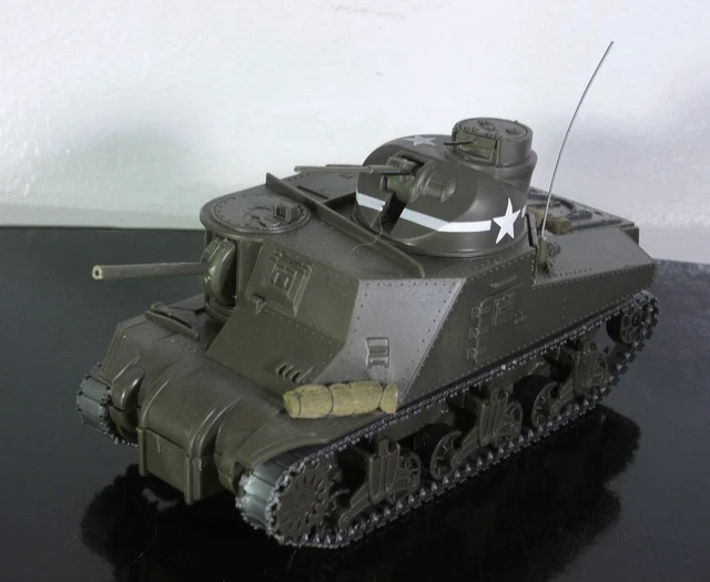 BUILT 1:35 SCALE Wwii Us Army Medium Tank Wwii Era M-3 Lee EUR 36,02 ...