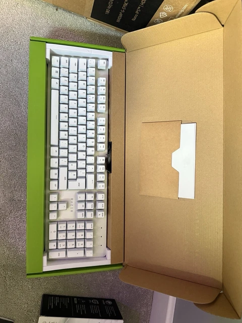 RAZER PRO TYPE Ultra Wireless Mechanical Gaming Keyboard Full Size UK ...