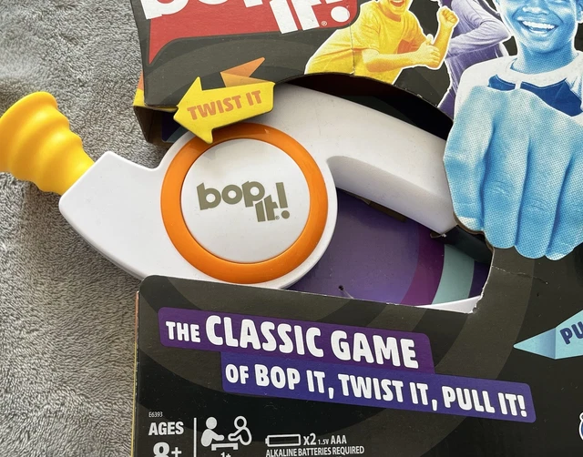 HASBRO BOP IT! The Classic Game Of Bop It, Twist It, Pull It New In Box ...