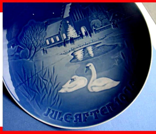 CHRISTMAS YEAR PLATE 1974 Bing & Grondahl Christmas IN The Village B207 ...