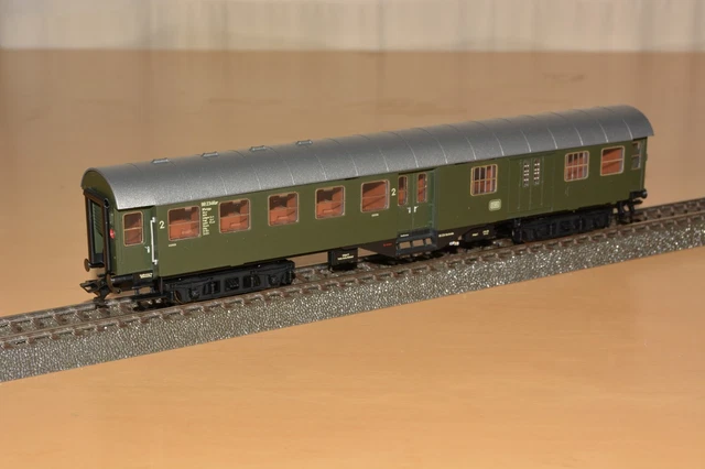 MARKLIN 41330 DB 2nd Class Passenger Car with a Baggage Area. £38.00 ...