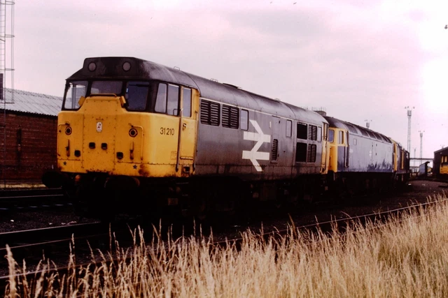 1987 BRITISH RAIL BR Diesel Loco 31210 Railway Slide Ref 3113 £2.00 ...