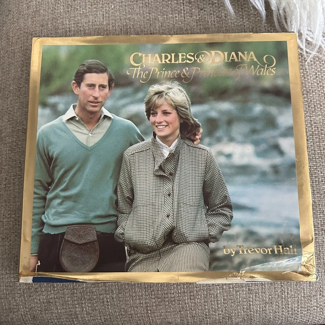 VINTAGE PRINCESS DIANA & Prince Charles Photo Book "Charles & Diana ...