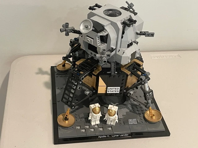 LEGO CREATOR EXPERT: NASA Apollo 11 Lunar Lander (10266) with ...