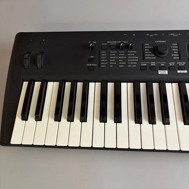 KORG KROSS2-61 61-KEY Workstation Synthesizer Lightweight mit Netzteil ...