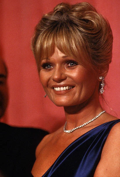 VALERIE PERRINE CIRCA 1979 in Los Angeles California Old Photo $9.00 ...