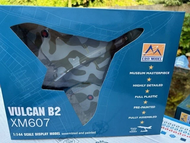 EASY MODEL AVRO Vulcan B2 XM607 RAF Plastic Model PKEA 33309 £15.00 ...