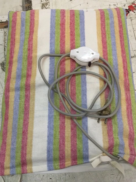 DDR HEIZKISSEN AKA ULLCO mit Bakelit 3 Stufenschalter EUR 12,90 ...