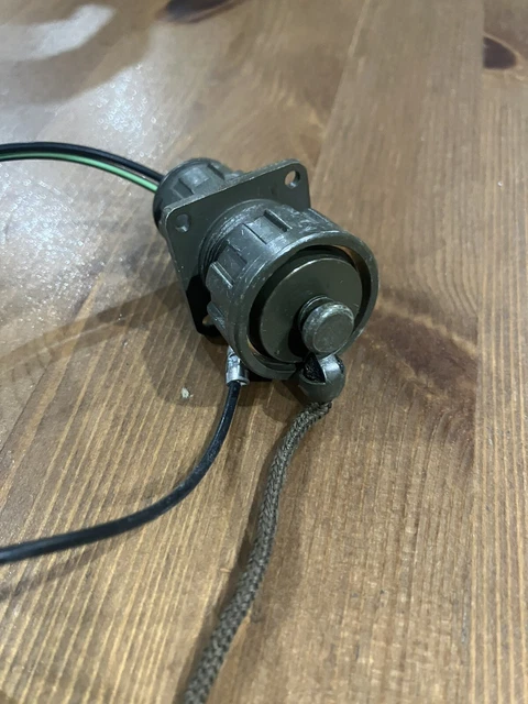 LAND ROVER SERIES 3 Military Electrical Connector Socket 2 Pin Male ...