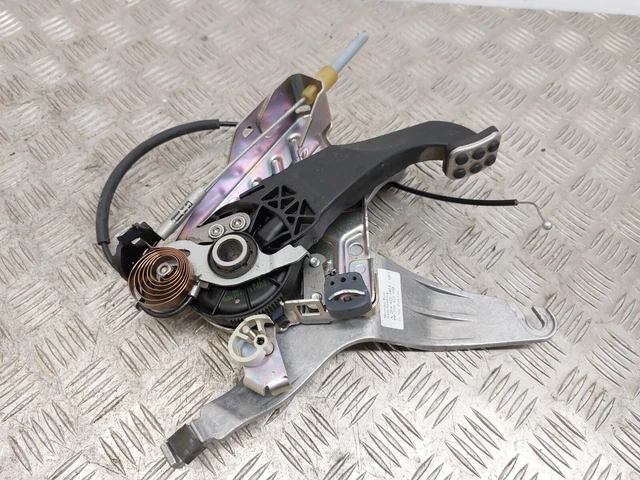 MERCEDES BENZ W204 Handbrake Parking Brake Pedal Mechanism 2011 ...