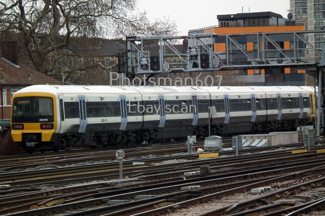 CLASS 465 465176, 4 car EMU, in SouthEastern White & Blue at London ...