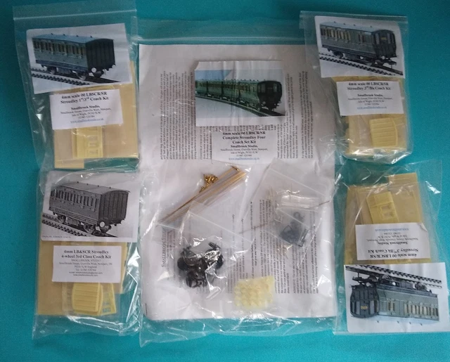 SMALLBROOK STUDIOS 4MM OO Gauge Resin - LB & SCR / SR Stroudley 4 Coach ...