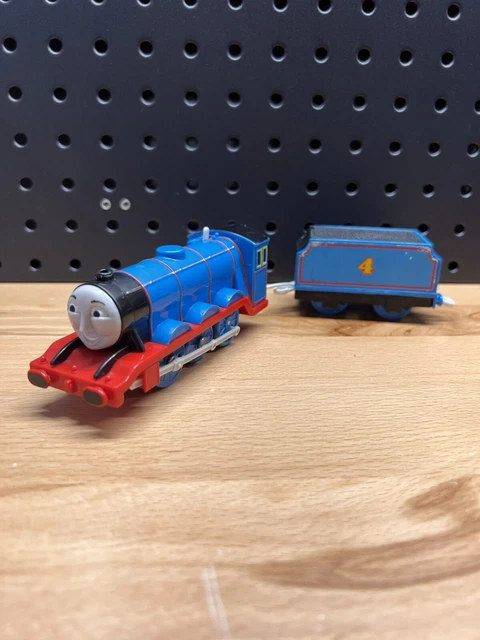 GORDON TRACKMASTER THOMAS & Friends Motorized W/ Connected Tender 2009 ...
