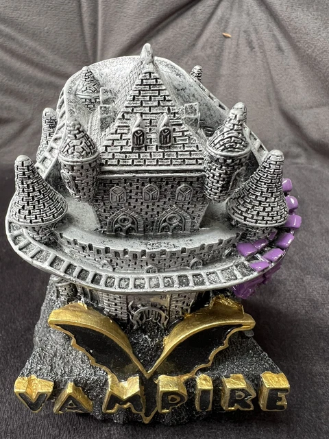 CHESSINGTON WORLD OF Adventures Vampire Ride Resin Statue Merlin EUR 29 ...