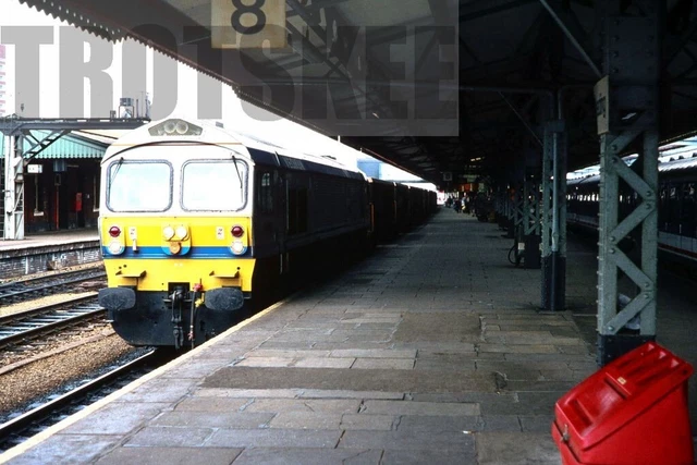 35MM SLIDE BR British Railways Diesel Loco Class 59 59002 1992 Reading ...