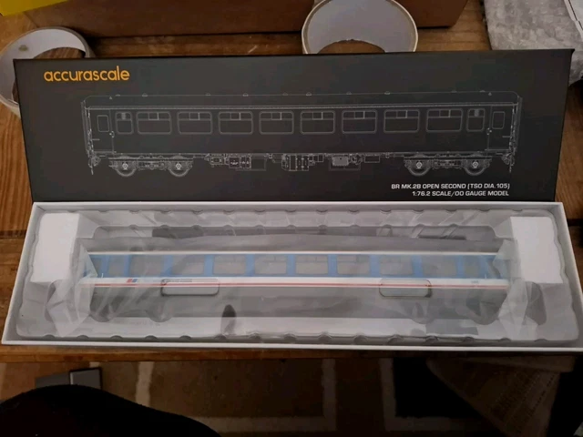 ACCURASCALE MK2B TSO 5455 Coach Network SouthEast NEW OO Gauge Model ...