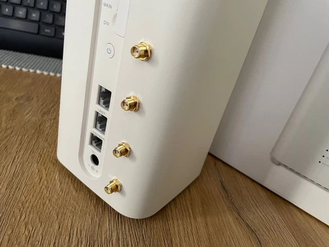 HUAWEI B818-263 4G+ LTE CAT19 Router Unlocked & Pre-Modded for external ...