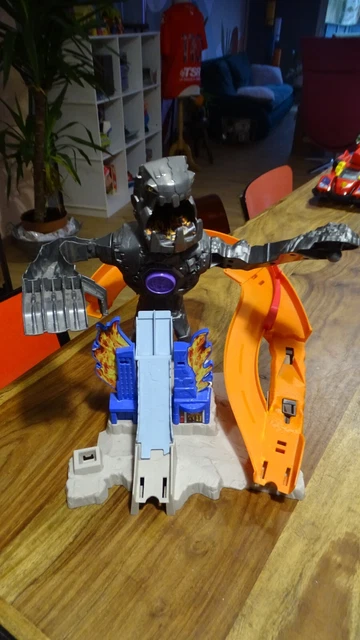 HOT WHEELS CITY Nitrobot Attack Track Set Hw City Cdr06 £10.14 ...