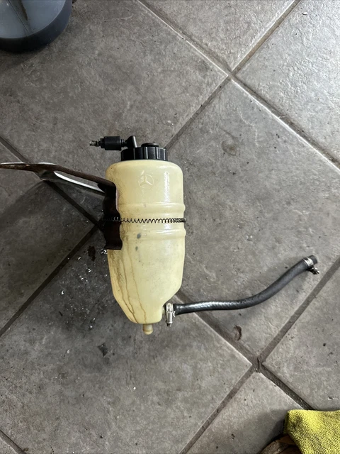 MERCEDES-BENZ S124 560SEC W126 Hydraulic Suspension Fluid Reservoir ...