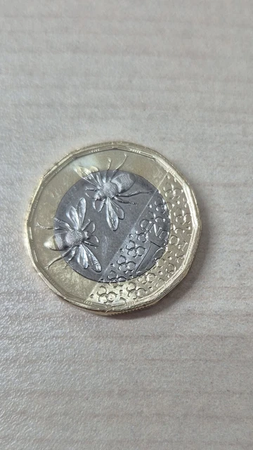 2025 KING CHARLES Bees £1 One Pound Coin New £104.68 - PicClick UK