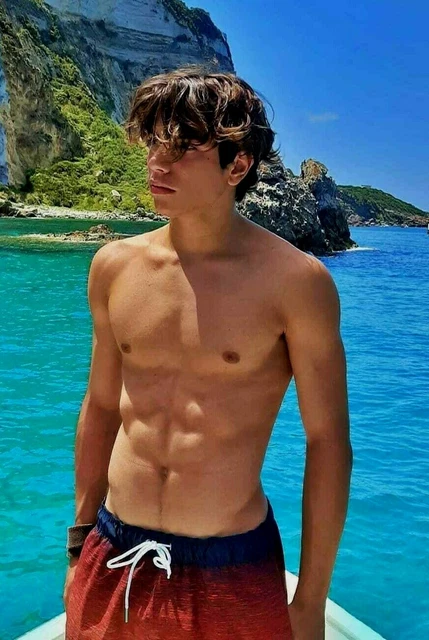 Shirtless Male Beefcake Muscular Body Beach Jock Hunk Shaggy Guy Photo