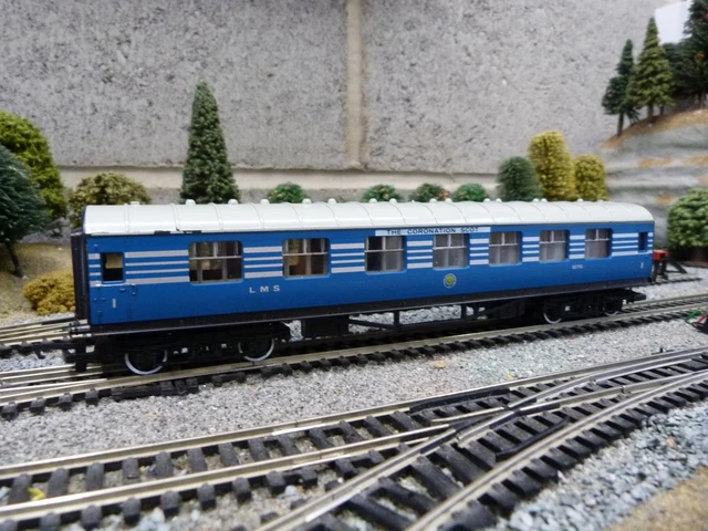 HORNBY R422 LMS coronation scot 1st class coach for OO gauge model ...