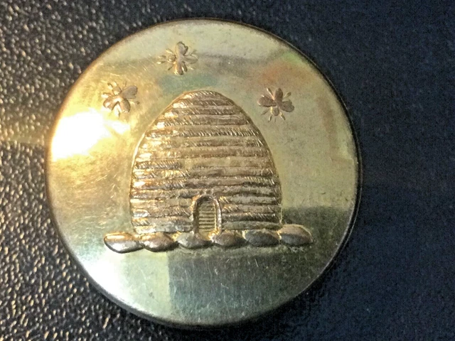 THE PETTY FAMILY Crest Livery Button. 24mm. (AC2197) £15.00 - PicClick UK