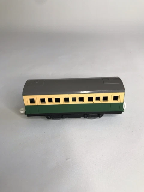 TOMY TRACKMASTER Thomas &Friends motorised Train Gordon’s Express Coach ...
