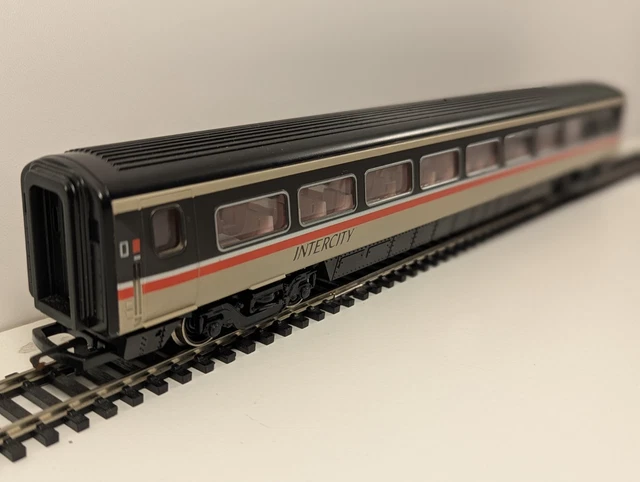 HORNBY R824-12408 OO Gauge BR InterCity Mk3 Express Coach £18.00 ...