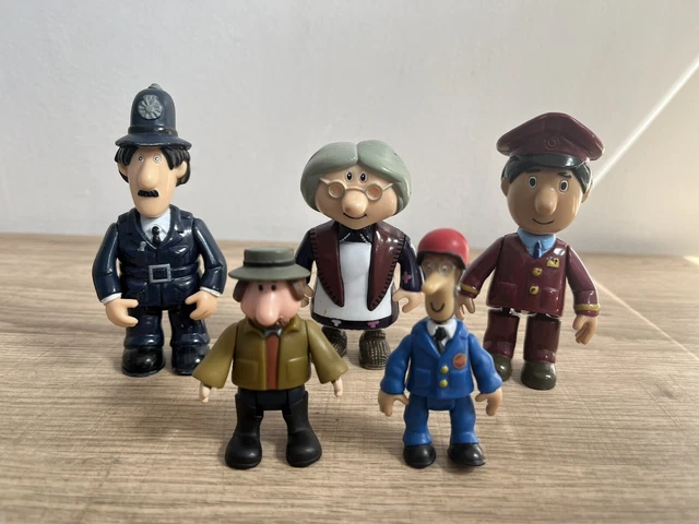 POSTMAN PAT X5 Character Figures Postman pat bundle In VGC £6.99 ...