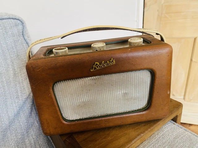 VINTAGE ROBERTS MODEL R300 In Brown Tan. Some Wear And Tear. Untested £ ...
