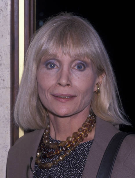 SUSAN OLIVER ATTENDS Women in Film Crystal Awards Luncheon o - 1989 Old ...