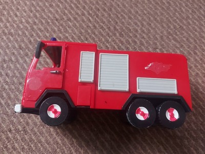 FIREMAN SAM FRICTION Powered Jupiter Fire Engine with 2 Figures £16.95 ...