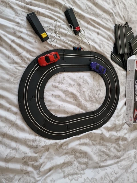 MONDO MOTORS PORSHE 911 GT3RS Track Scale Electrics 1:43 Battery ...