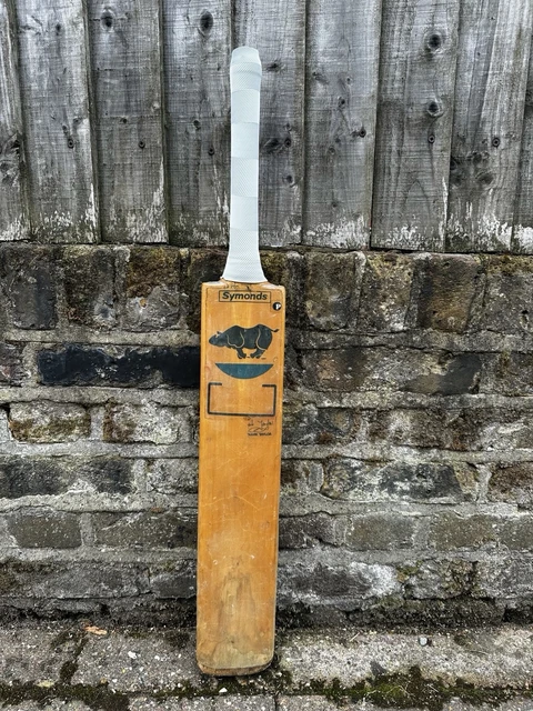 RARE GENUINE VINTAGE 1980s Symonds Mark Taylor Made Junior Cricket Bat ...