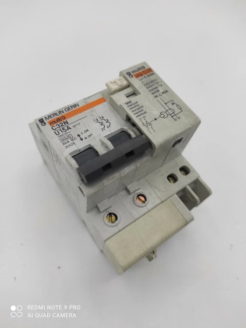 DISJONCTEUR BIPOLAIRE MERLIN Gerin C32N U15A Multi9 20125 + Vigi C32 ...