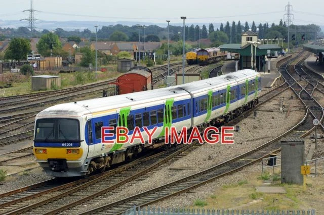PHOTO CLASS 166 166208 At Didcot On 03/09/02 £1.65 - PicClick UK