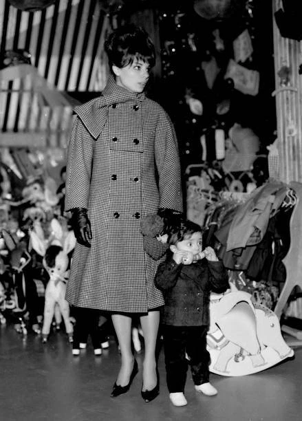 SPANISH ACTRESS MARIA Cuadra with her daughter Natasha 1966 OLD PHOTO 1 ...