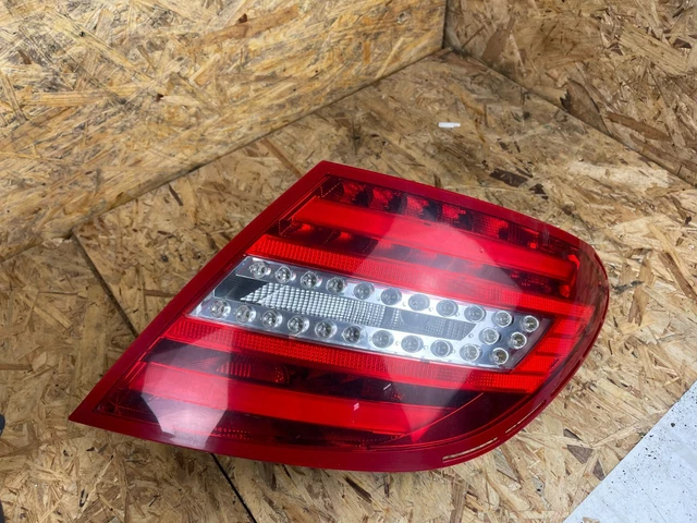 GENUINE MERCEDES W204 C-Class LED taillight rear light right ...