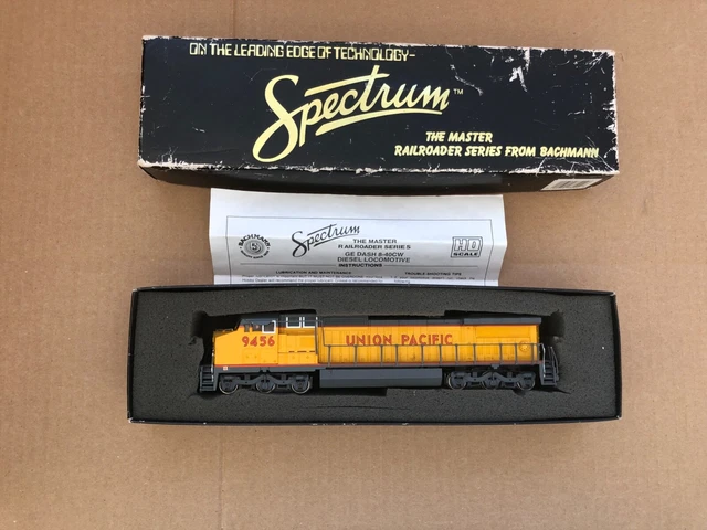 AMERICAN HO BACHMANN Spectrum GE Dash 8-40CW Diesel Locomotive £27.50 ...