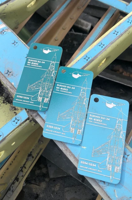 RUSSIAN AIR FORCE Su-34 O9 RED tag RF-81852 Original history tag skin £ ...