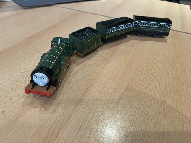 THOMAS THE TANK Engine Trackmaster Emily, Tender & Carriages 2013 ...