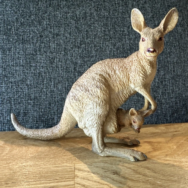 ELC AAA KANGAROO Australian Wildlife Model With Joey Baby in Pouch ...