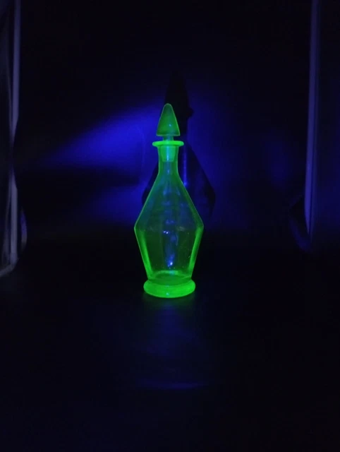 CARAFE ART DÉCO en Ouraline Verre à l'Uranium UV France 1920 1930 ...