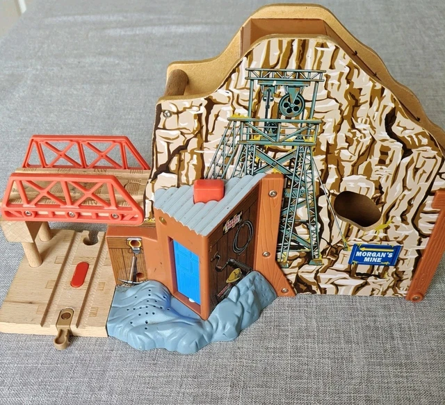 LEARNING CURVE TALKING Railway Thomas & Friends Wooden Railway Morgan's ...