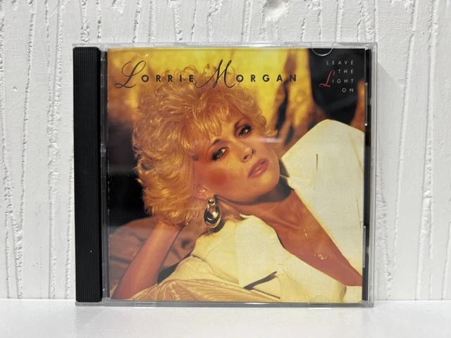 LORRIE MORGAN COLLECTION CD album Leave The Light On genre musique folk ...