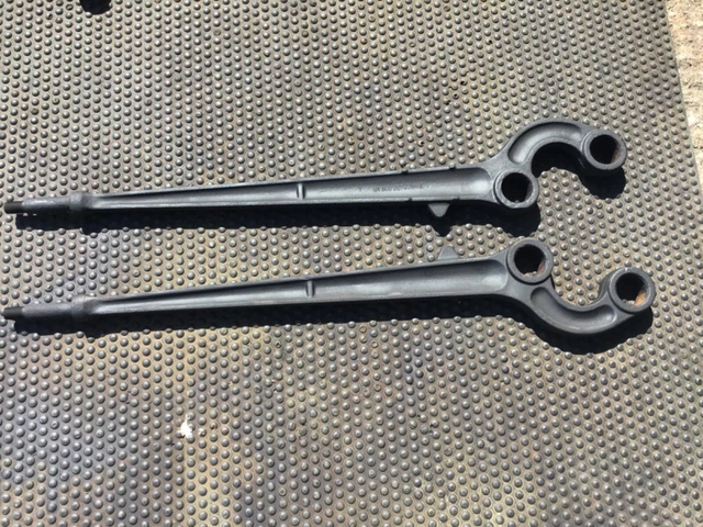 LAND ROVER DEFENDER FRONT RADIUS ARMS x2 ( HOCKEY STICKS ) ALSO FIT RR ...